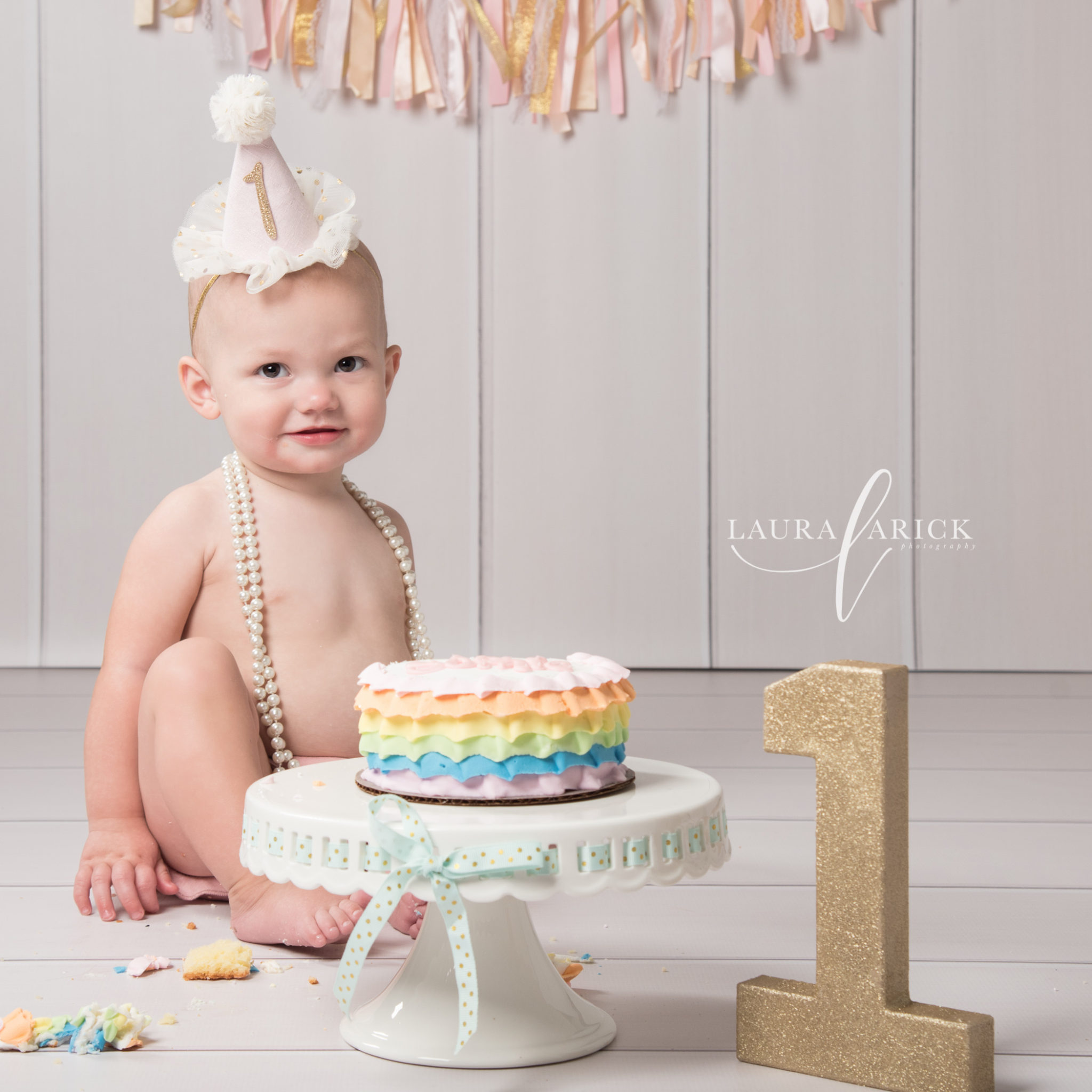 Indianapolis Baby Girl Pictures | One year smash cake session - Laura ...