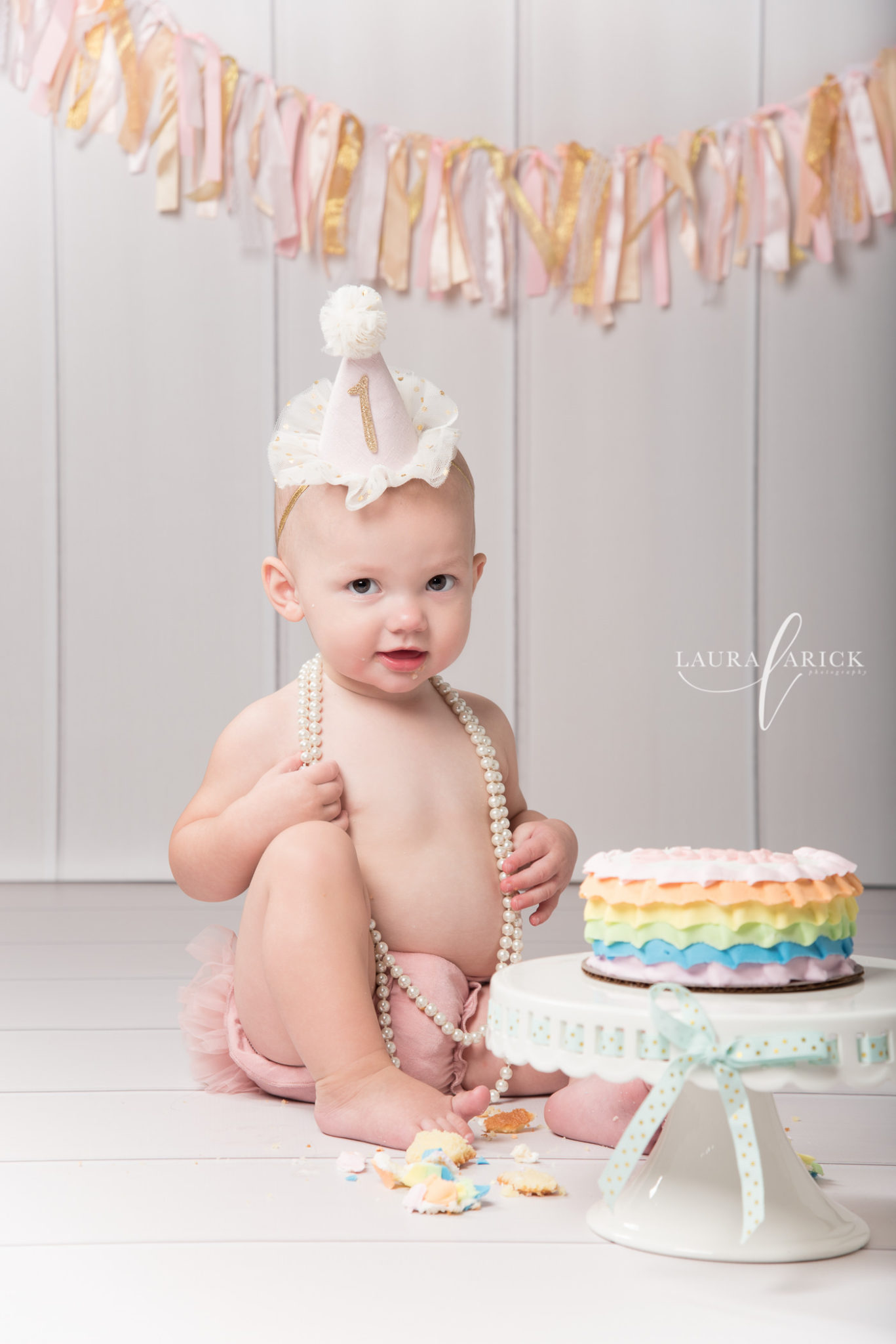 Indianapolis Baby Girl Pictures | One year smash cake session - Laura ...